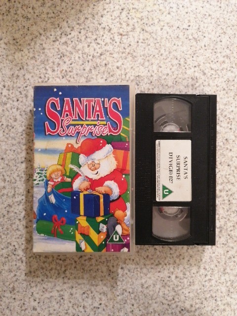 Vintage Christmas VHS Bundle – Muppets, Garfield, Santa, Noddy & More ...