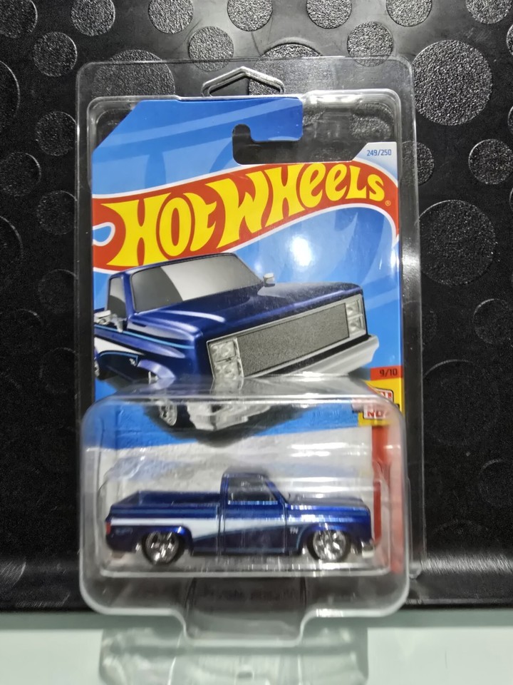 Hot Wheels Auction Super Treasure Hunt STH 2024 Case Q '83 Chevy ...