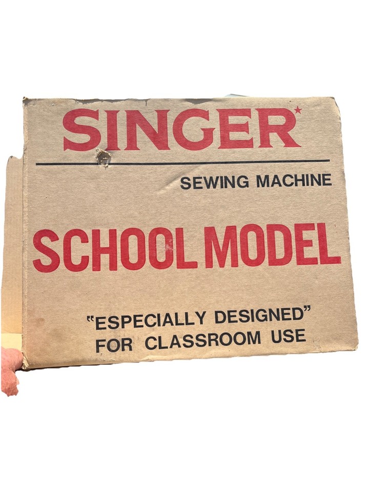 Singer Sewing Machine Model 9410 with Power Cord Manual and Foot Pedal ...