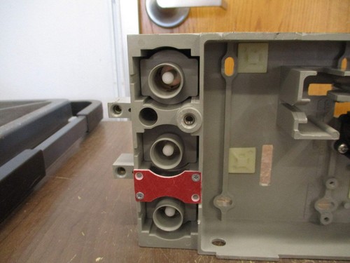 Merlin Gerin Circuit Breaker Plug-In Adapter L-5371 For NSJ400A Breaker ...