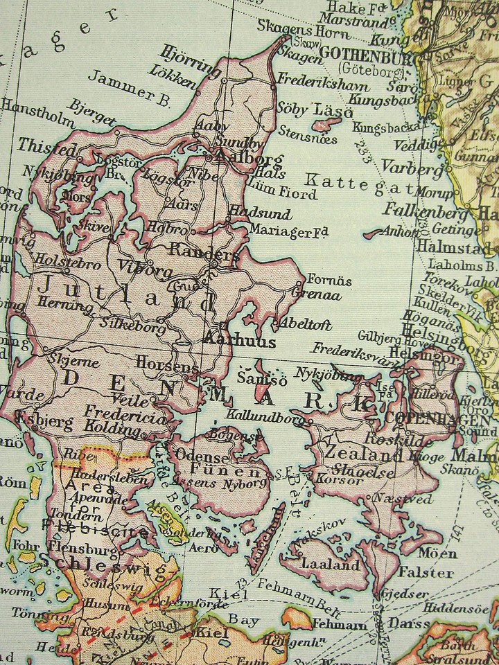 1920 LARGE MAP ~ SCANDINAVIA & THE BALTIC LANDS NORWAY SWEDEN DENMARK ...