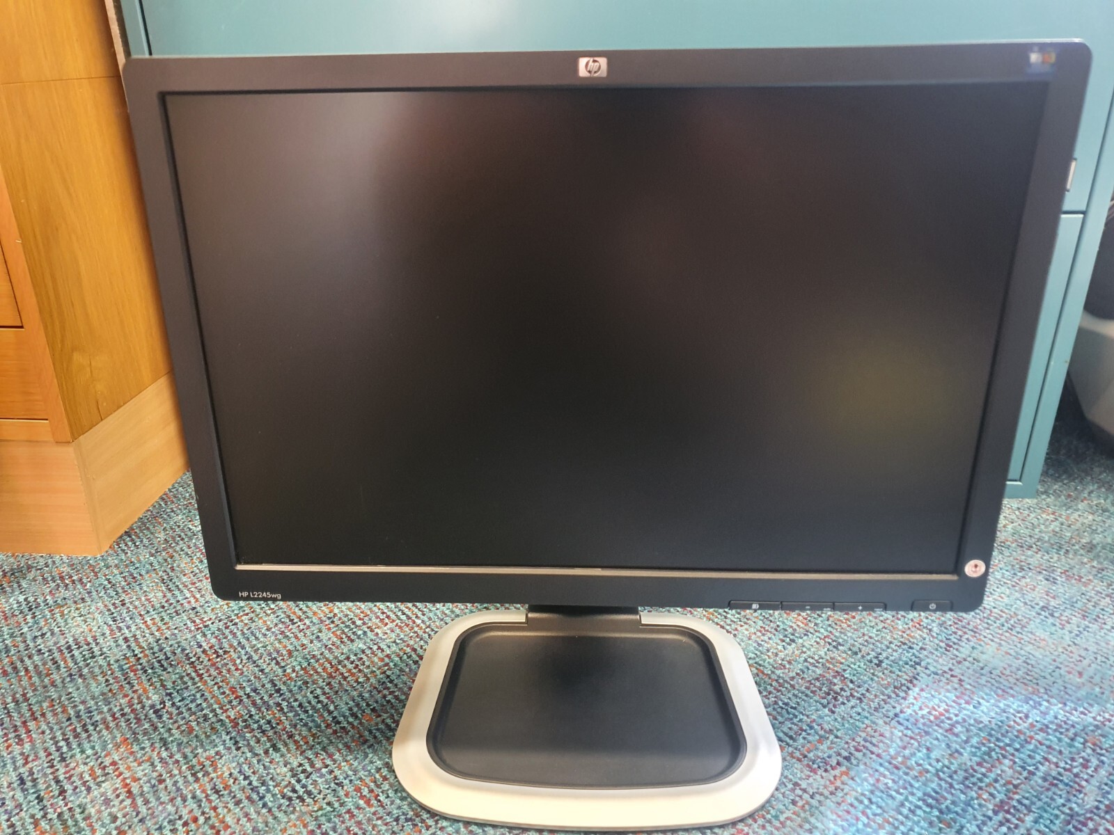 HP L2245wg - 22" WideScreen - 1680 x 1050 - VGA & DVI - Good Condition ...