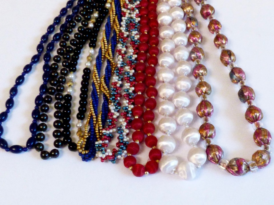 VTG lot of 8 Multi bright color fun fancy fashion strand Necklaces ...