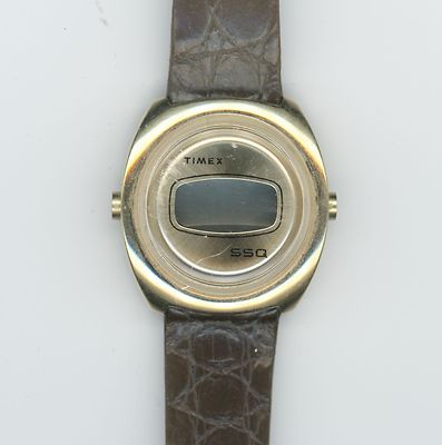 TIMEX SSQ GOLDTONE DIGITAL WR WATCH BROWN BAND 0737 | eBay
