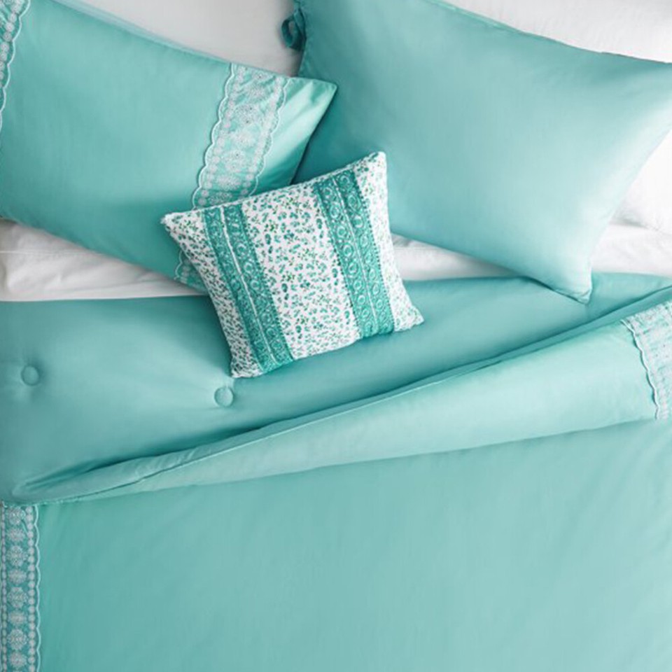 The Pioneer Woman l Floral Medallion Eyelet Comforter Set l 4 Piece l ...