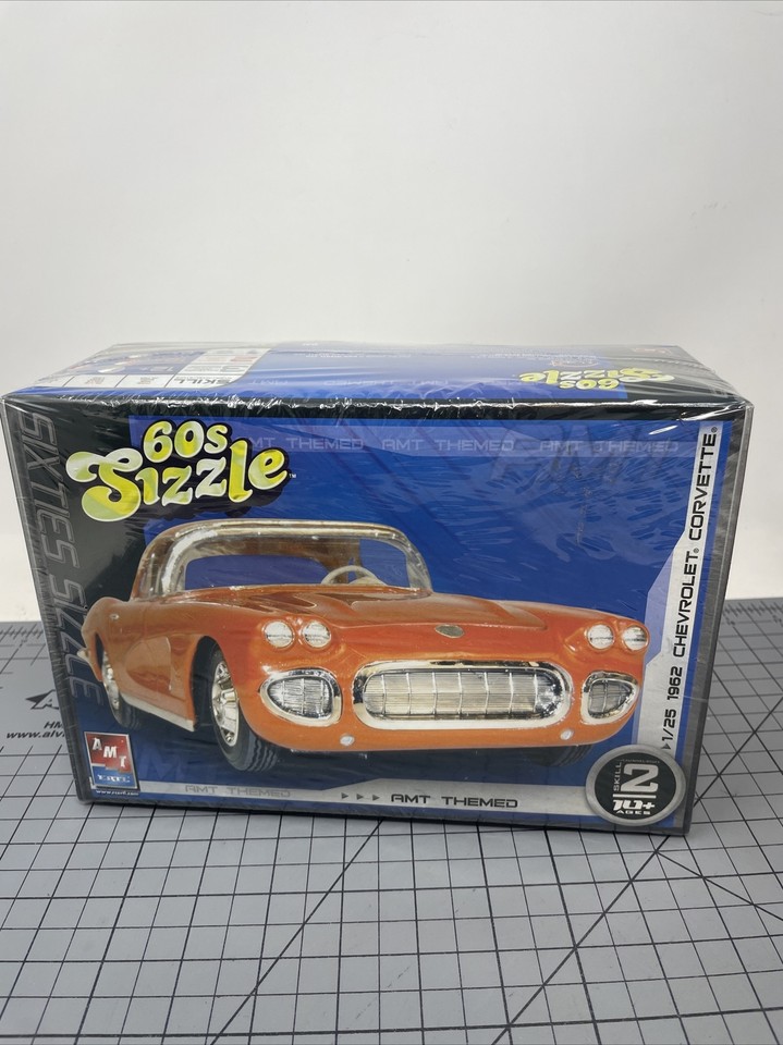 AMT 1/25 60s sizzle 1962 Chevrolet Corvette model car kit | eBay