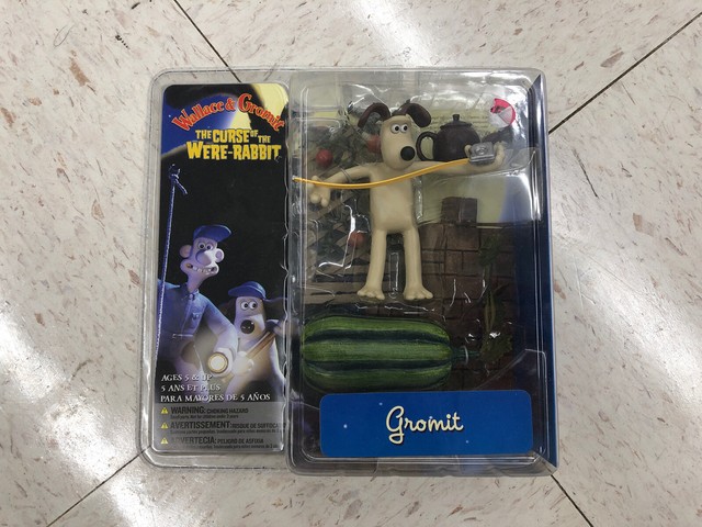 "gromit B" Wallace and Gromit Curse of The Were-rabbit Action Figure ...