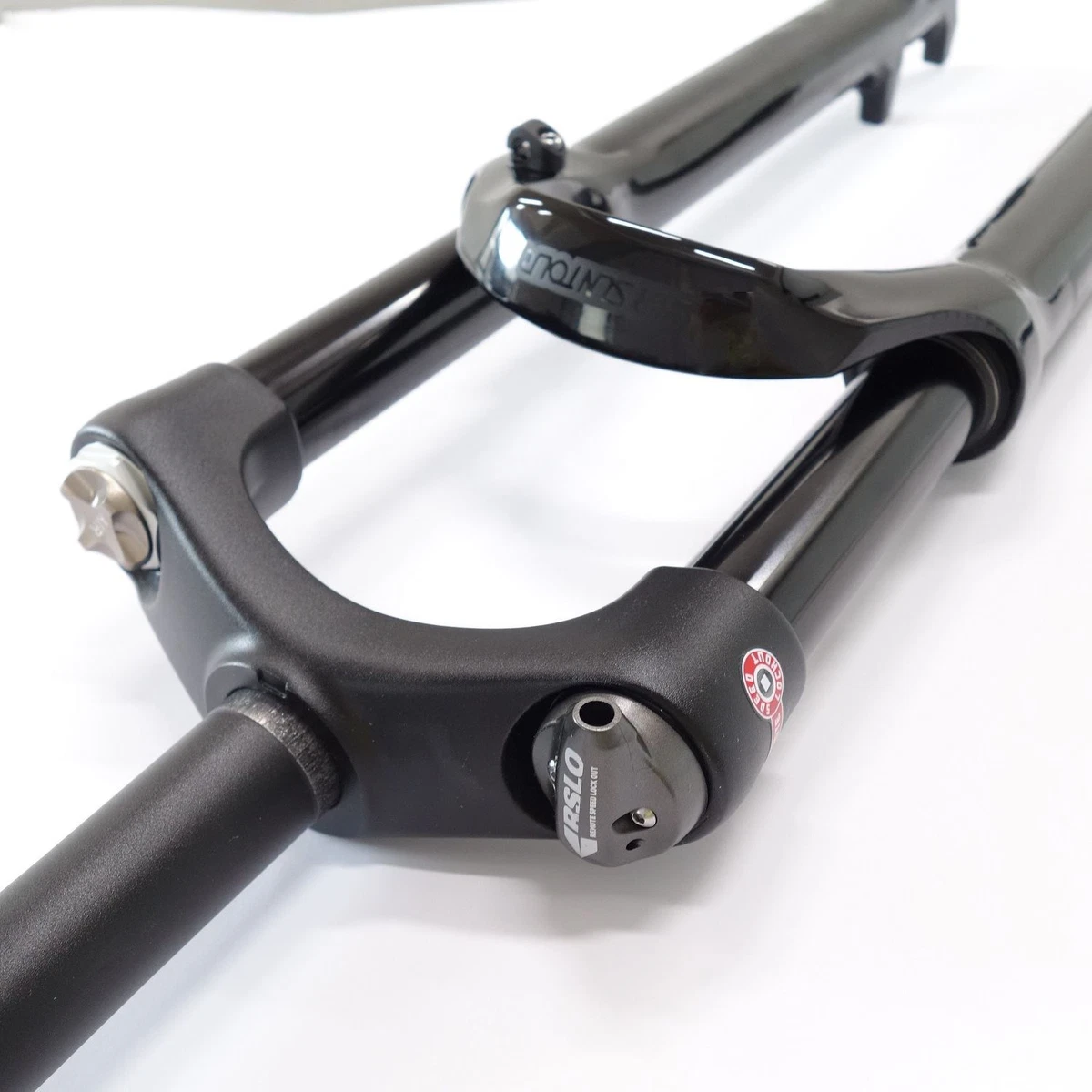 SR SUNTOUR Epixon Fork 26 120mm Remote Lockout Air QR 9mm Glossy Blac-