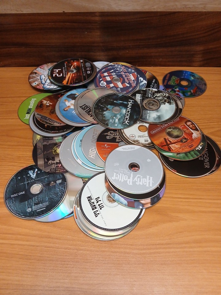 Lot of Over 500 DVDs Blu-ray CDs Movies TV Series Drama Horror Loose ...