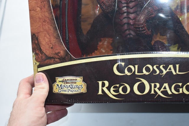 Dungeons and Dragons Colossal Red Dragon Limited Edition Miniature for ...