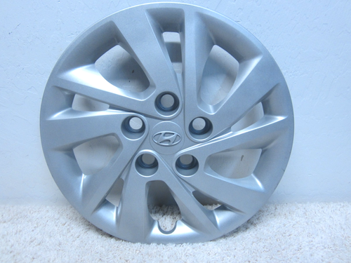 17 - 20 HYUNDAI ELANTRA OEM SILVER 15" HUBCAP / WHEEL COVER 52960-F3000 ...