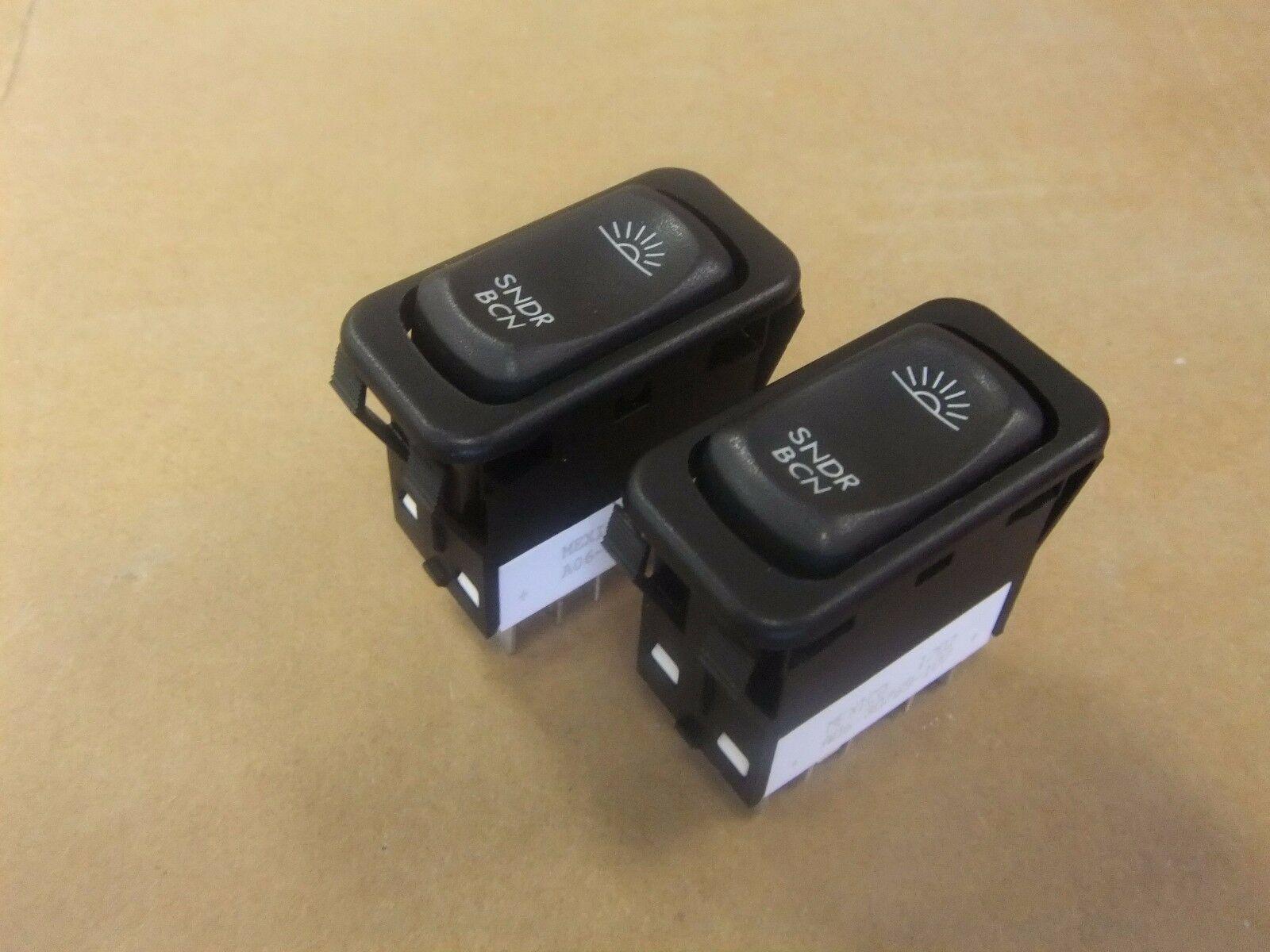 *Set of 2* Freightliner Sounder Beacon Rocker Switch - P/N A06-30769 ...