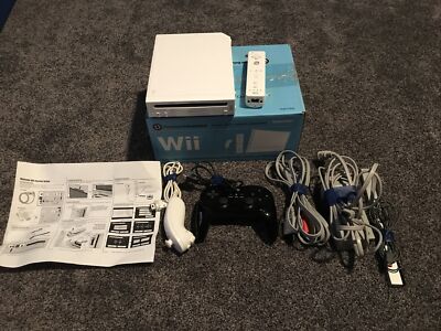 Wii Console, Remote, Sensor Bar, Cables & Controller. Game Cube ...
