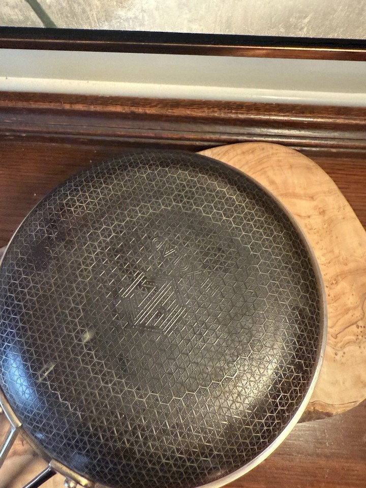 HexClad 8" Diameter Skillet Cookware Pan Hex Clad Small - No lid | eBay