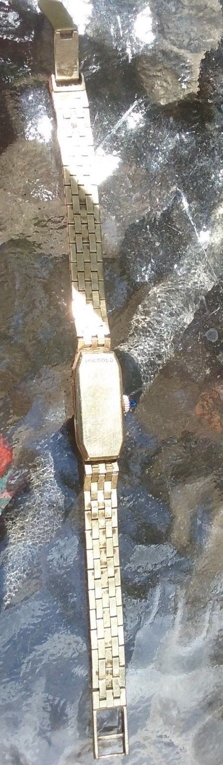 Vintage Modern Ladies Solid 14K Gold Austin Wrist Watch 17 Jewels ...