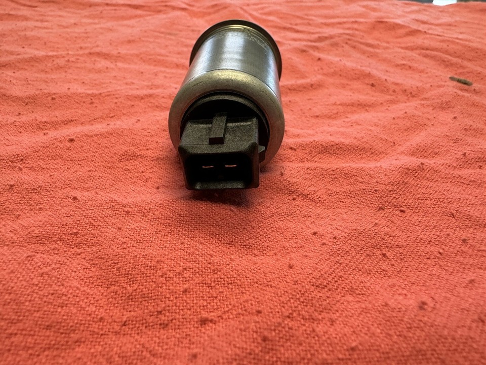 996-105-301-04 OEM VARIABLE CAM TIMING SOLENOID 2002-2005 PORSCHE 911 ...