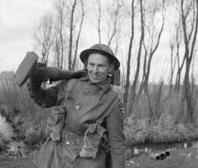 2nd Gloucestershire Regiment armed with a PIAT WWII Photo | eBay