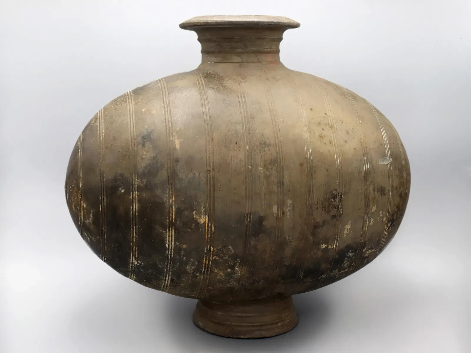 China, Western Han Dynasty, ca. 206 BCE to 220 CE. A handsome large cocoon vase | eBay