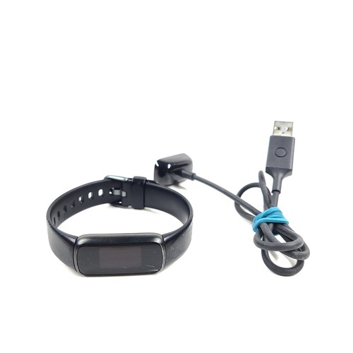 Fitbit Luxe Fitness Activity Tracker Wristband Watch Black FB422 Sz. S ...