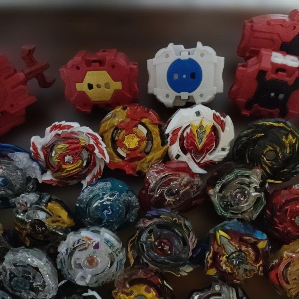 Beyblade Burst Lot - 35 Beyblades, Parts, Launchers - Complete Set | eBay