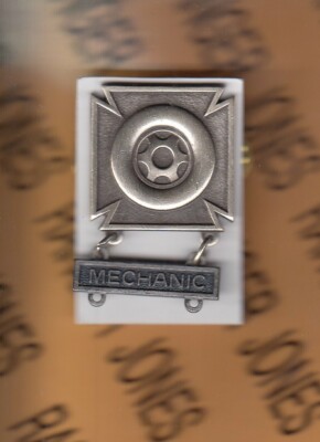 US Army DRIVER w/ MECHANIC Vehicle Tab Qualification badge award ...