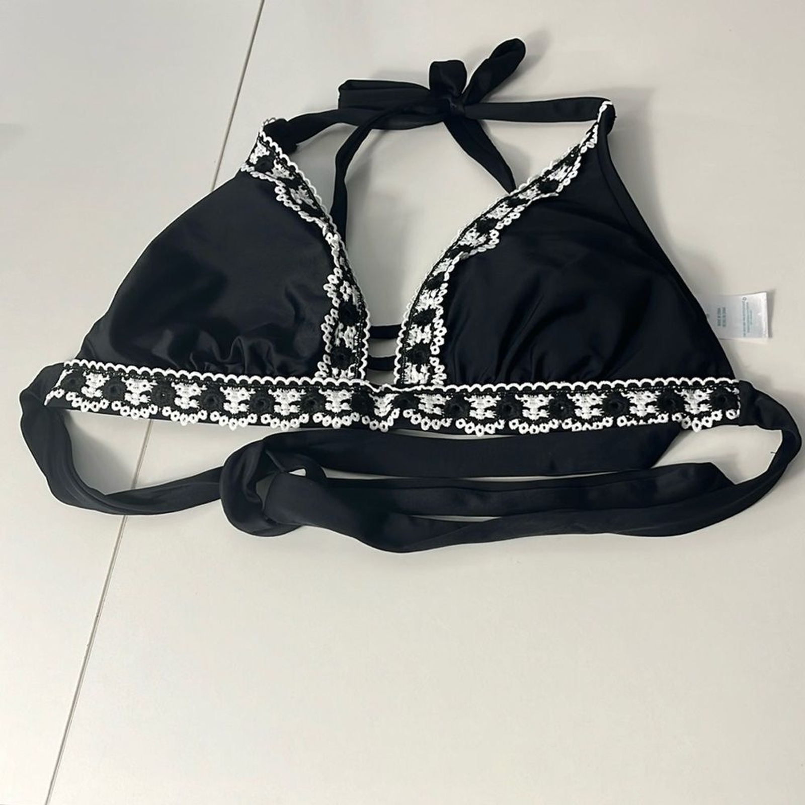 Kona Crochet Trim Bikini Top‎ Black Swimsuit Halter N… - Gem