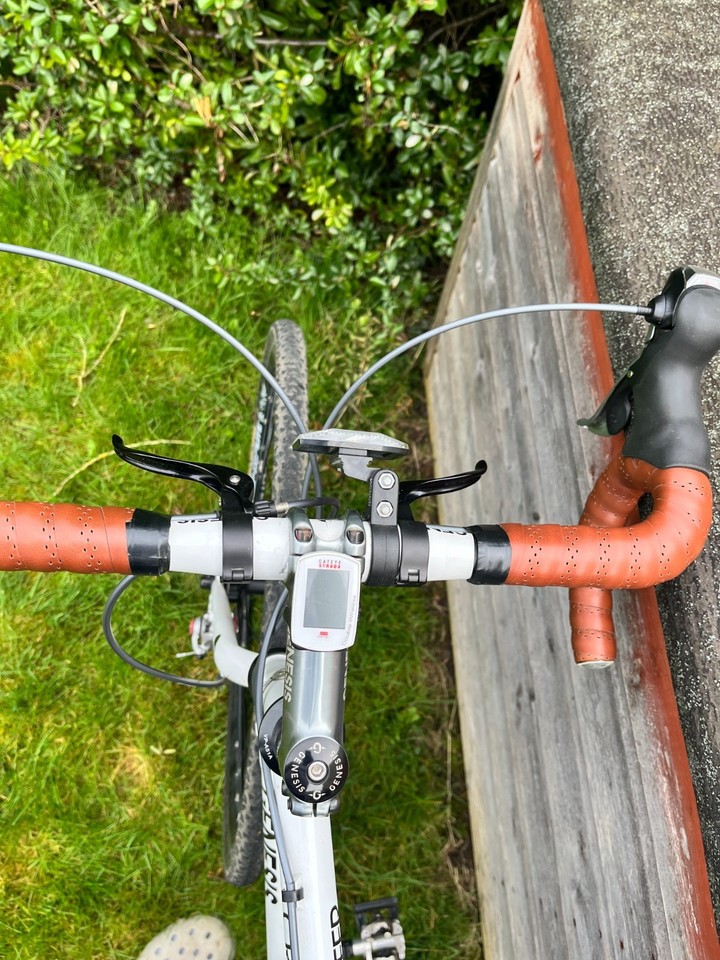 White Genesis Croix de Fer 10, Cyclo Cross Bike, Steel Discs, Great ...