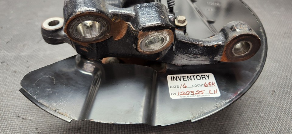 2015-2020 Ford Mustang GT LH Driver Front Spindle Knuckle Hub OEM | eBay