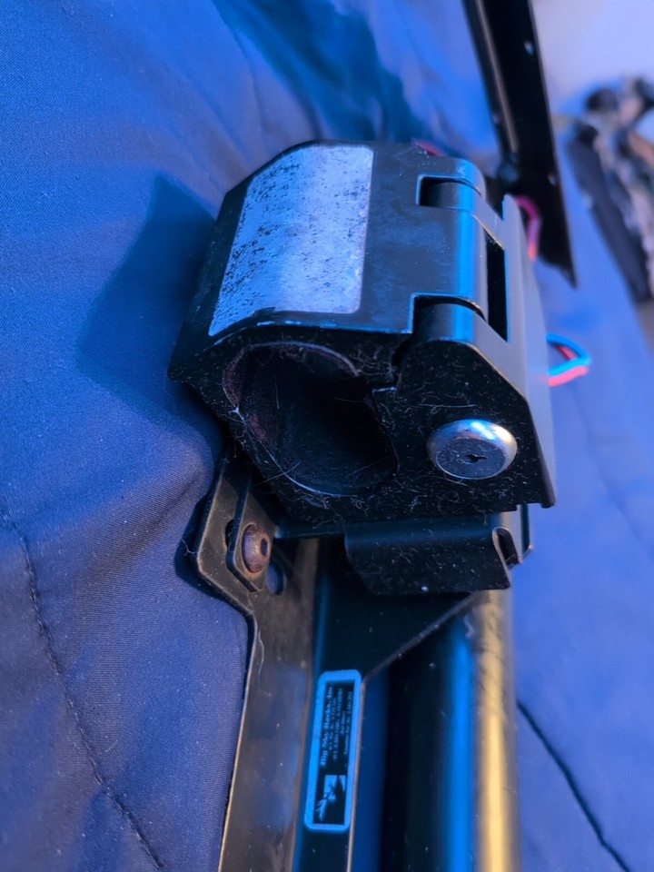 Big Sky Racks Telescoping Gun Ceiling Rack & BIG SKY ELS-240-P Police ...