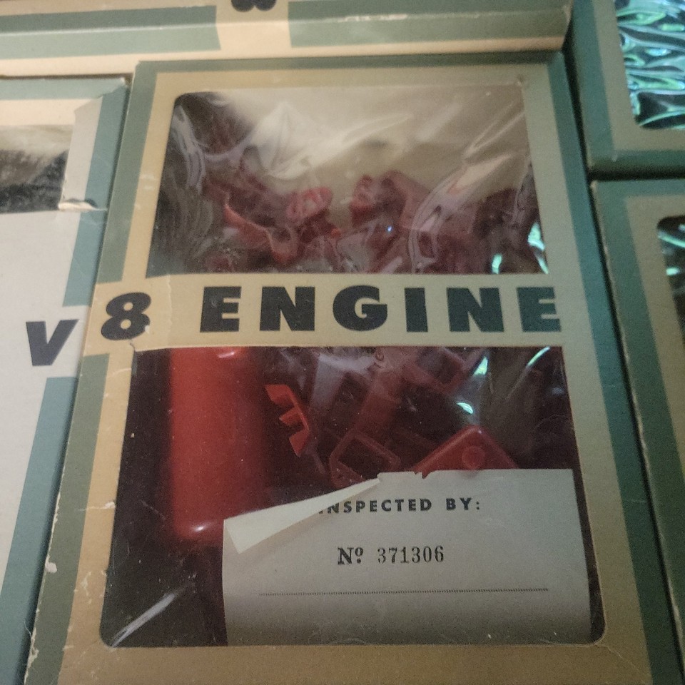 Vintage Renwal Model The Visible V8 Operating Engine Toy Kit w ...
