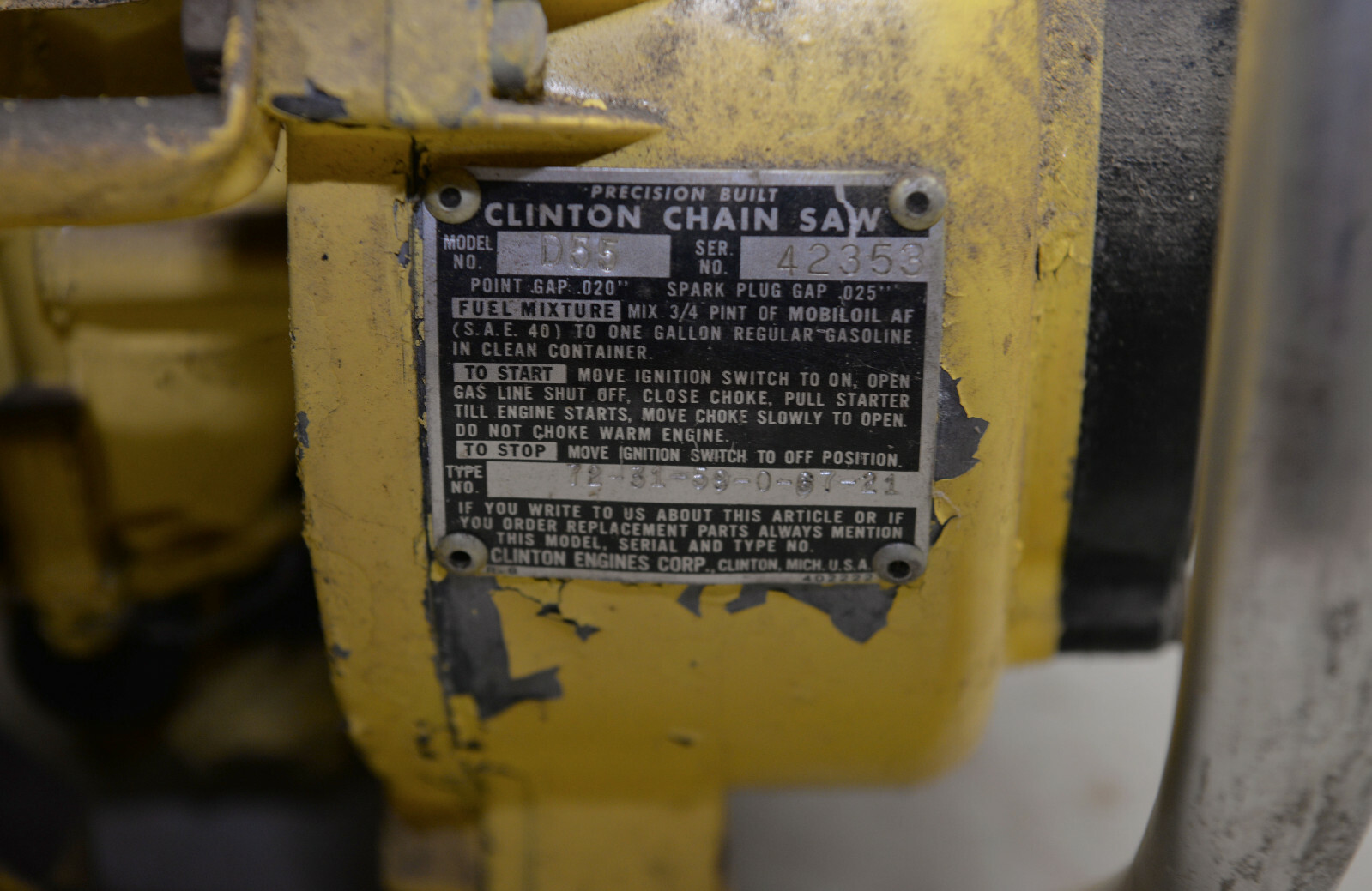 Vintage Clinton D55 collectible chainsaw original paint & bar early ...