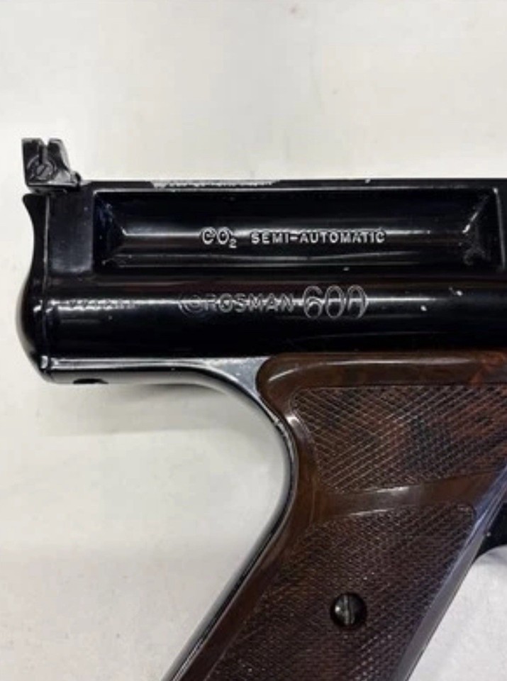 Vintage Crosman Model 600 Semi-Automatic Air Pellet Pistol .22cal new ...