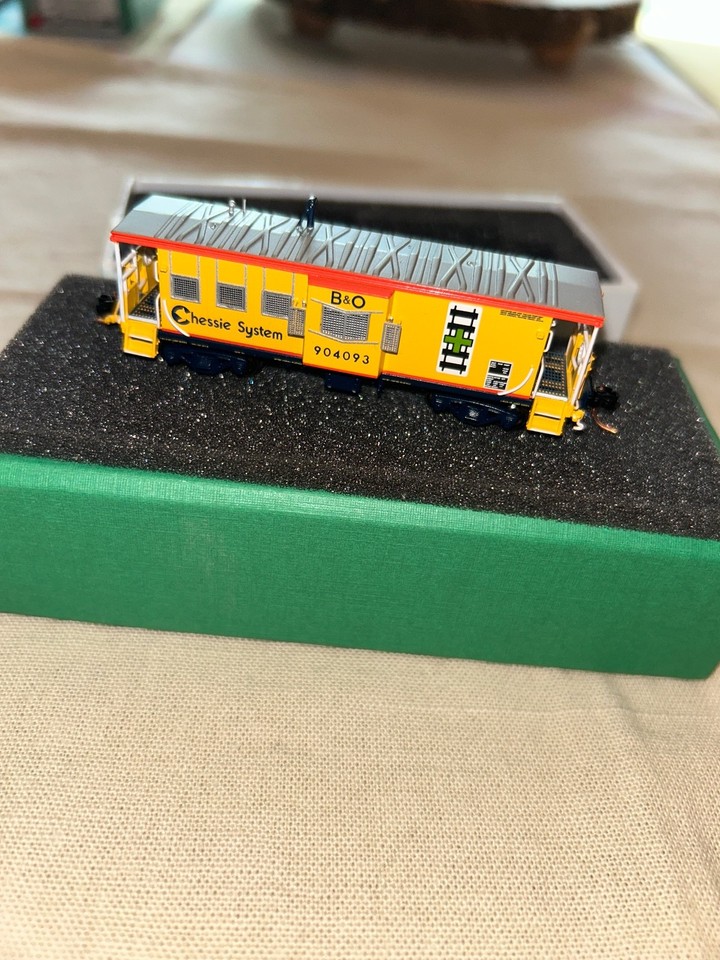 N scale OMI brass BB-1031-6 bay window caboose, CHESSIE SYSTEM, B&O, #904093 NEW | eBay