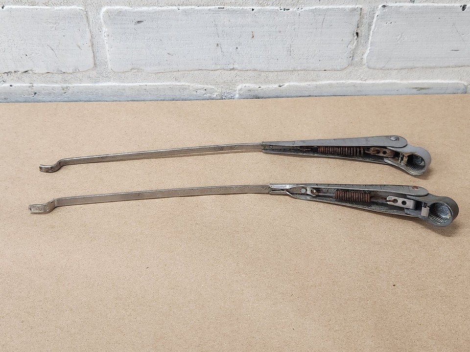JEEP CJ 1976-86 Factory Windshield Wiper Arm Pair -- CJ5 CJ7 CJ8 | eBay