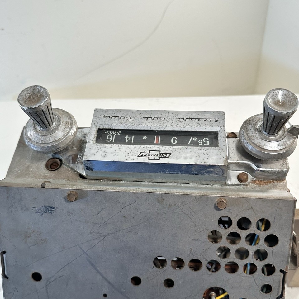 1961-62 Chevrolet Chevy Impala BelAir Radio Straight Line Tuning ...