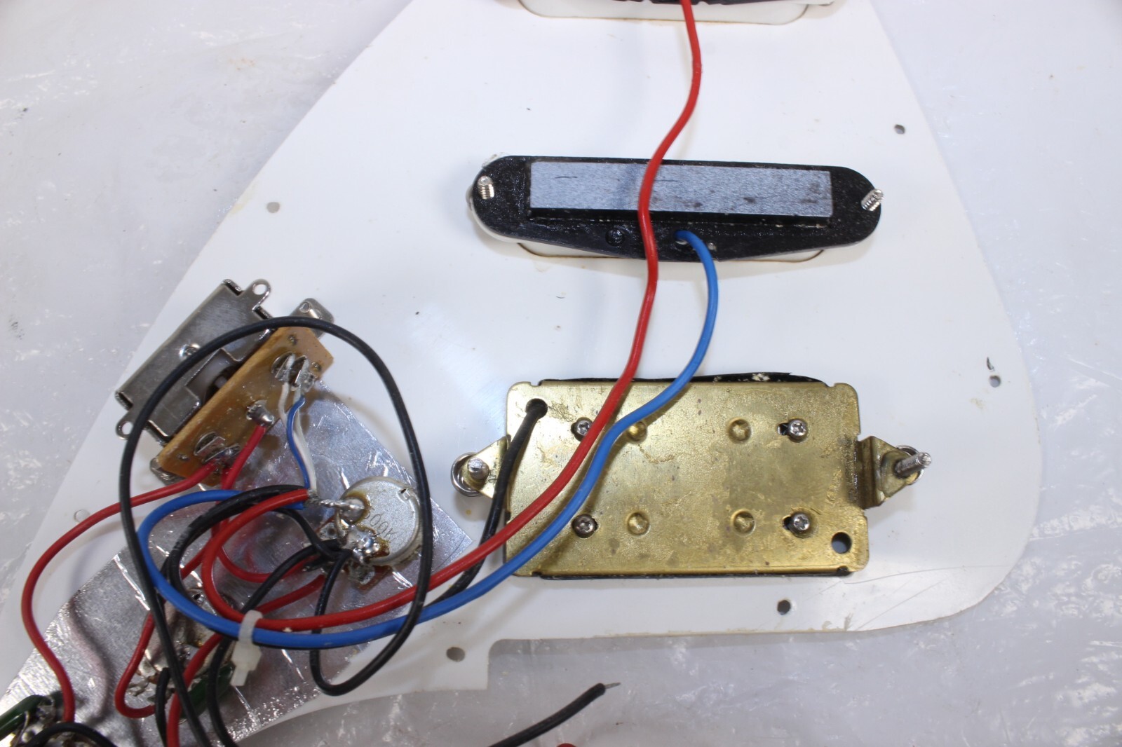 FIRST ACT ME305 ELECTRIC GUITAR WHITE LOADED PICKGUARD REPLACEMENT PART ...