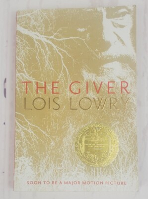 The Giver - Paperback By Lowry, Lois - GOOD 9780544336261 | eBay