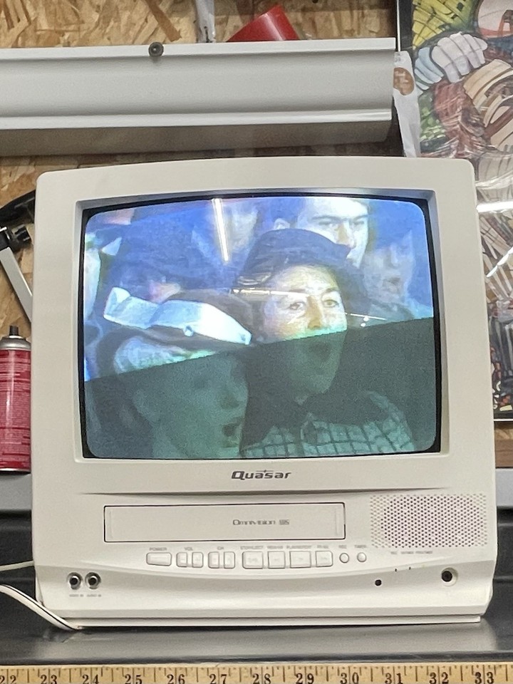 Quasar VV-1319W 69W White TV VCR Combo Retro Gaming Tested and Working ...