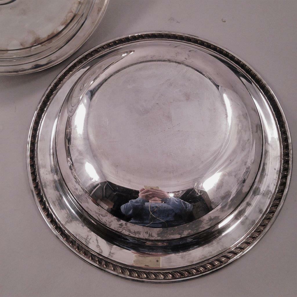 International Silver Co 10 3/8” Lidded Bowl Gadroon Edge | eBay