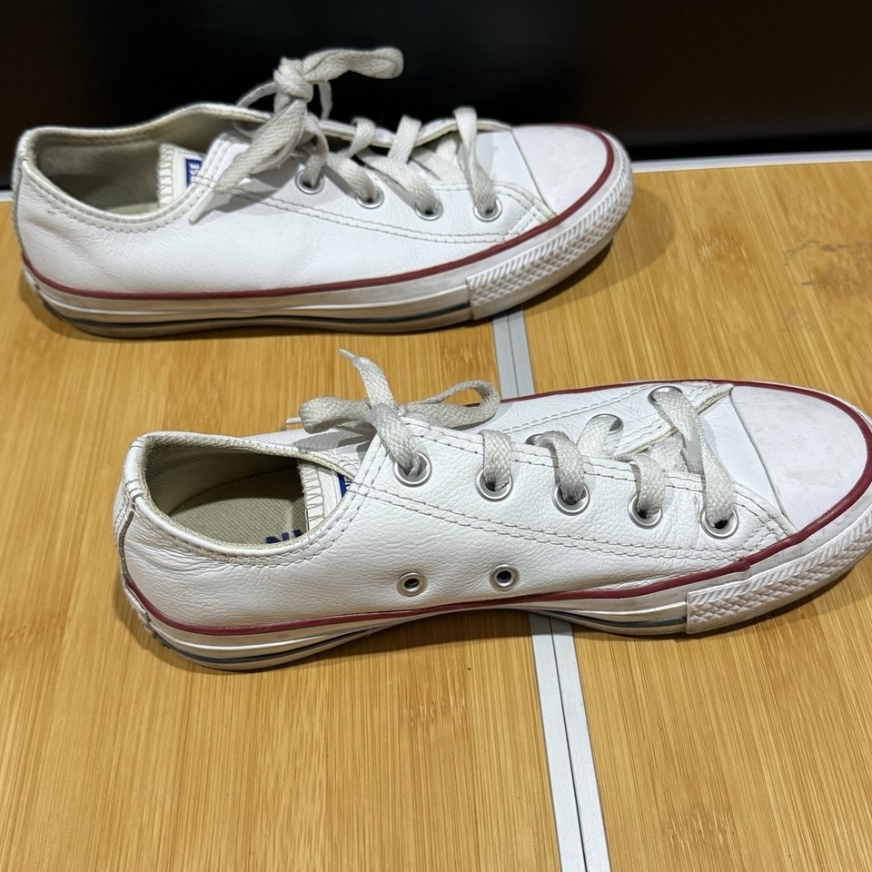 Converse All-Star Chuck Taylor Leather Shoes White Women’s Size 6 / Boy ...