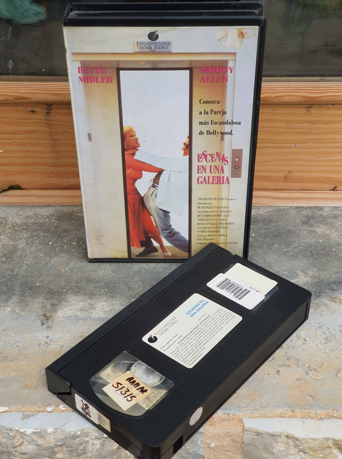 Escenas de una galeria / Scenes from a Mall VHS Woody Allen Beth Midler ...