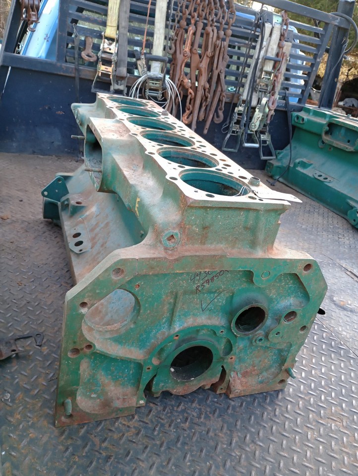 John Deere 4430 404 Engine Block MAGNUFLUXED GOOD R59850 | eBay