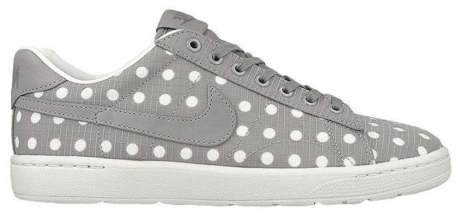 Size 7 - Nike Tennis Classic Ultra Premium Matte Silver W for sale ...