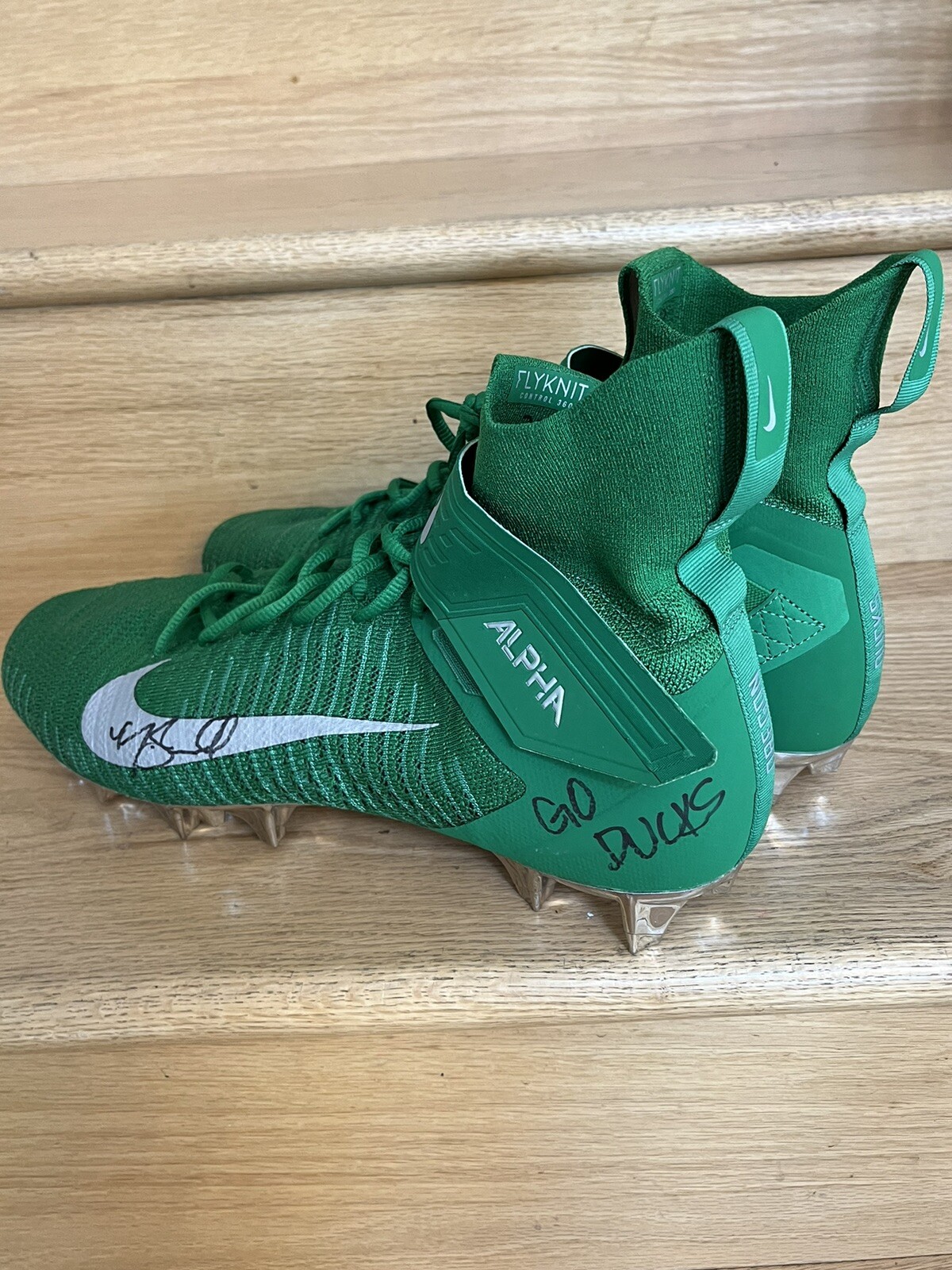 Oregon Ducks Team Issued Cleats Game Used Cleats Signed By Noah Sewell ...