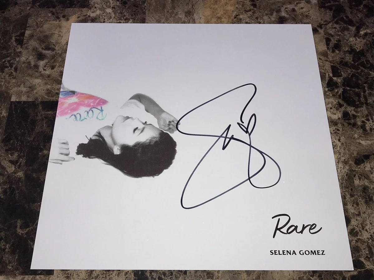 Selena Gomez Autograph