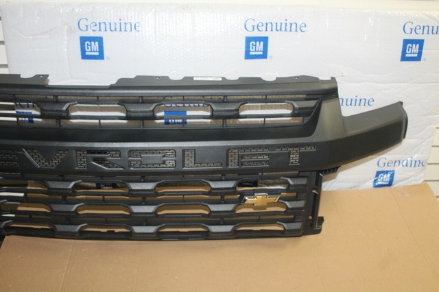 CHEVROLET SILVERADO 2500 GRILLE CUSTOM BLACK 3500 84682591 OEM 20 21 ...
