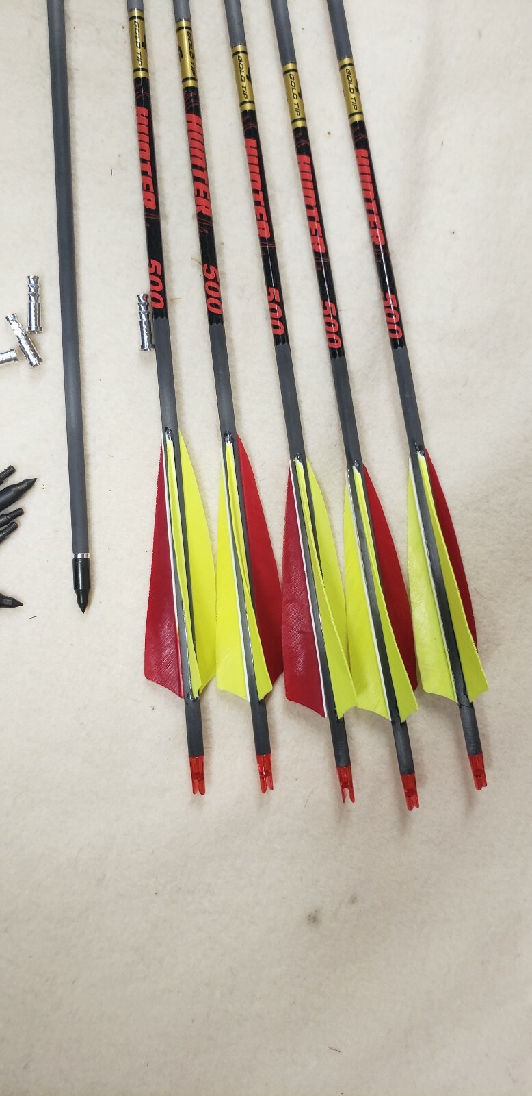 Gold Tip Hunter 500 Arrows 1/2Dozen, 5" shield cut feathers, inserts ...