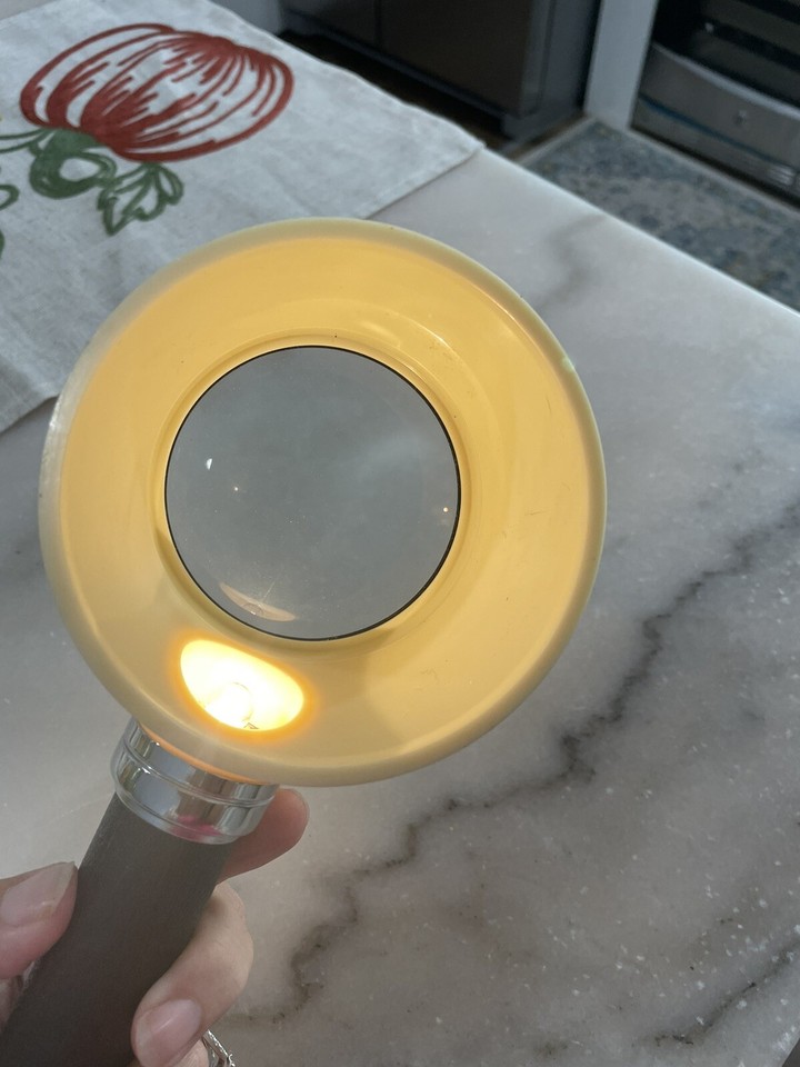 Vintage FLASH MAGNIFIER Lighted Magnifier | eBay