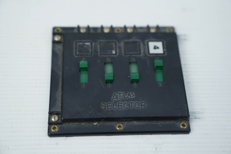 2 Atlas selector switches, 3 switch controls and right switch | eBay