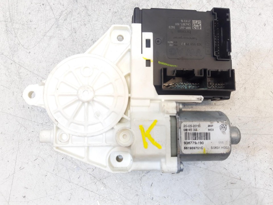 2013 VOLKSWAGEN JETTA Motore Finestra O/S/F Conducente Destro Anteriore ...